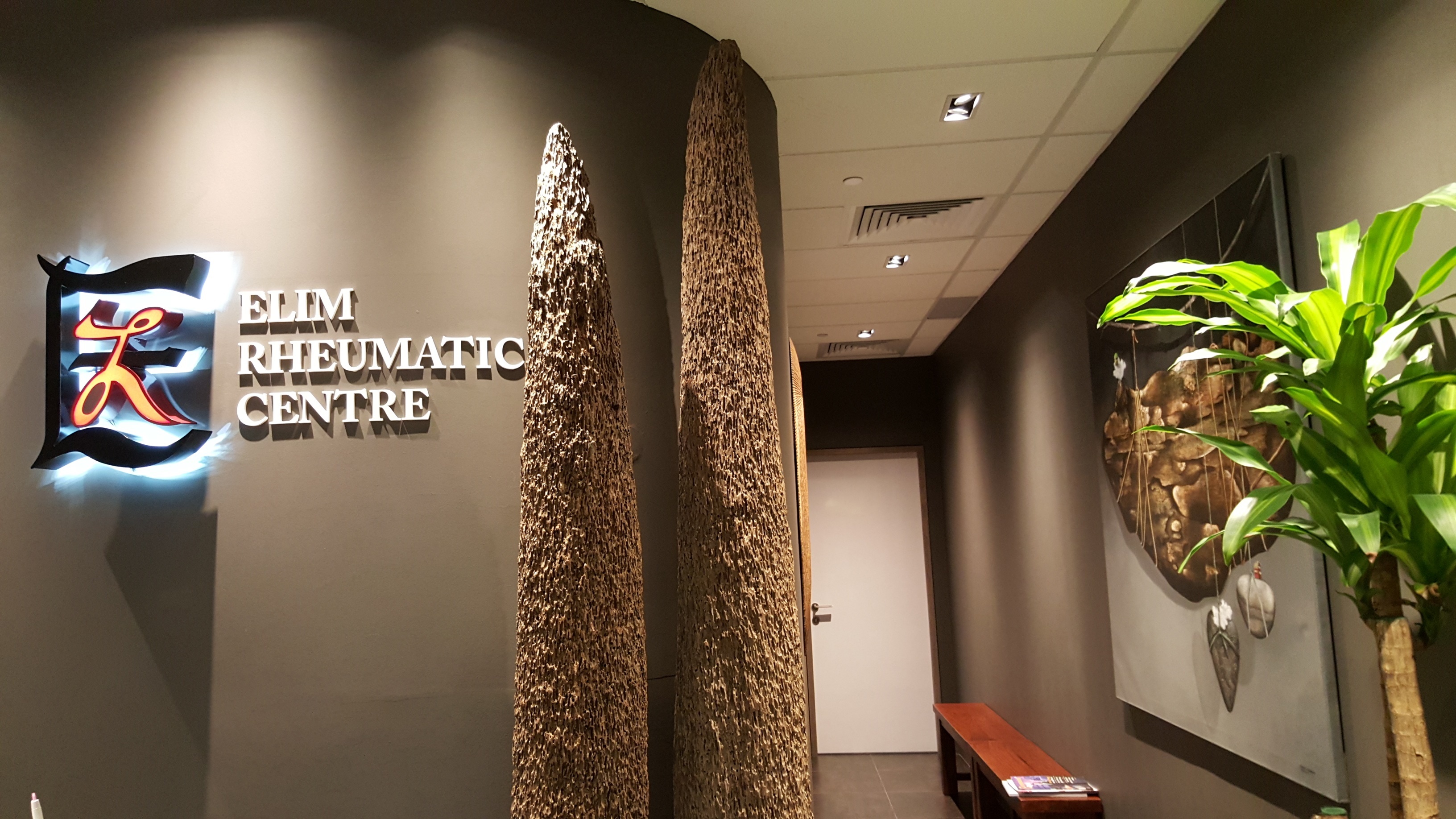 Search & Book - Dr.Lim Ui Chong, Eugene