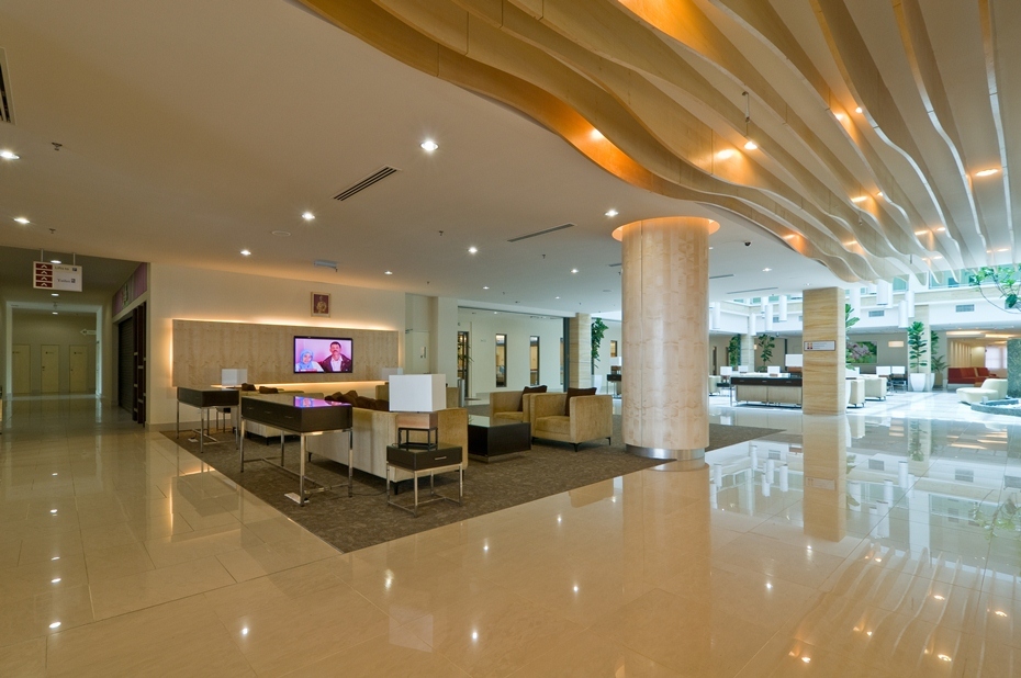 Search & Book - Dr.Loh Liew Cheng